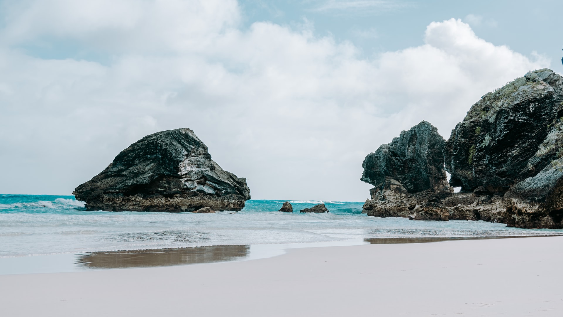 Most expensive countries for restaurants and bars | movecrunch.com